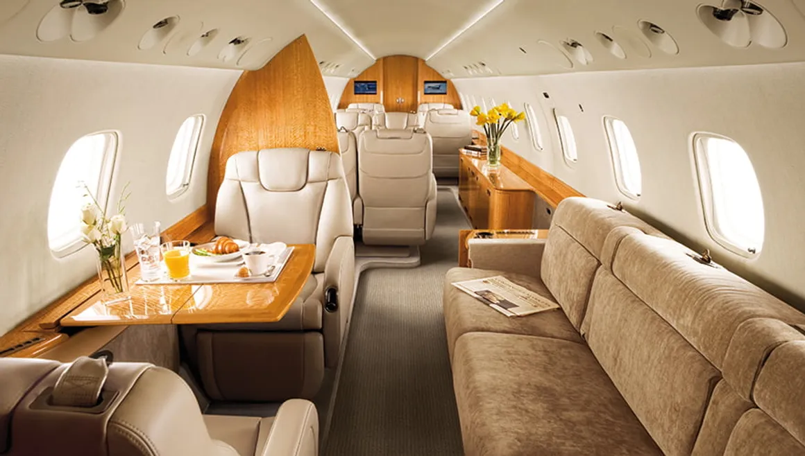 Charter a Embraer Legacy 600 Large Jet