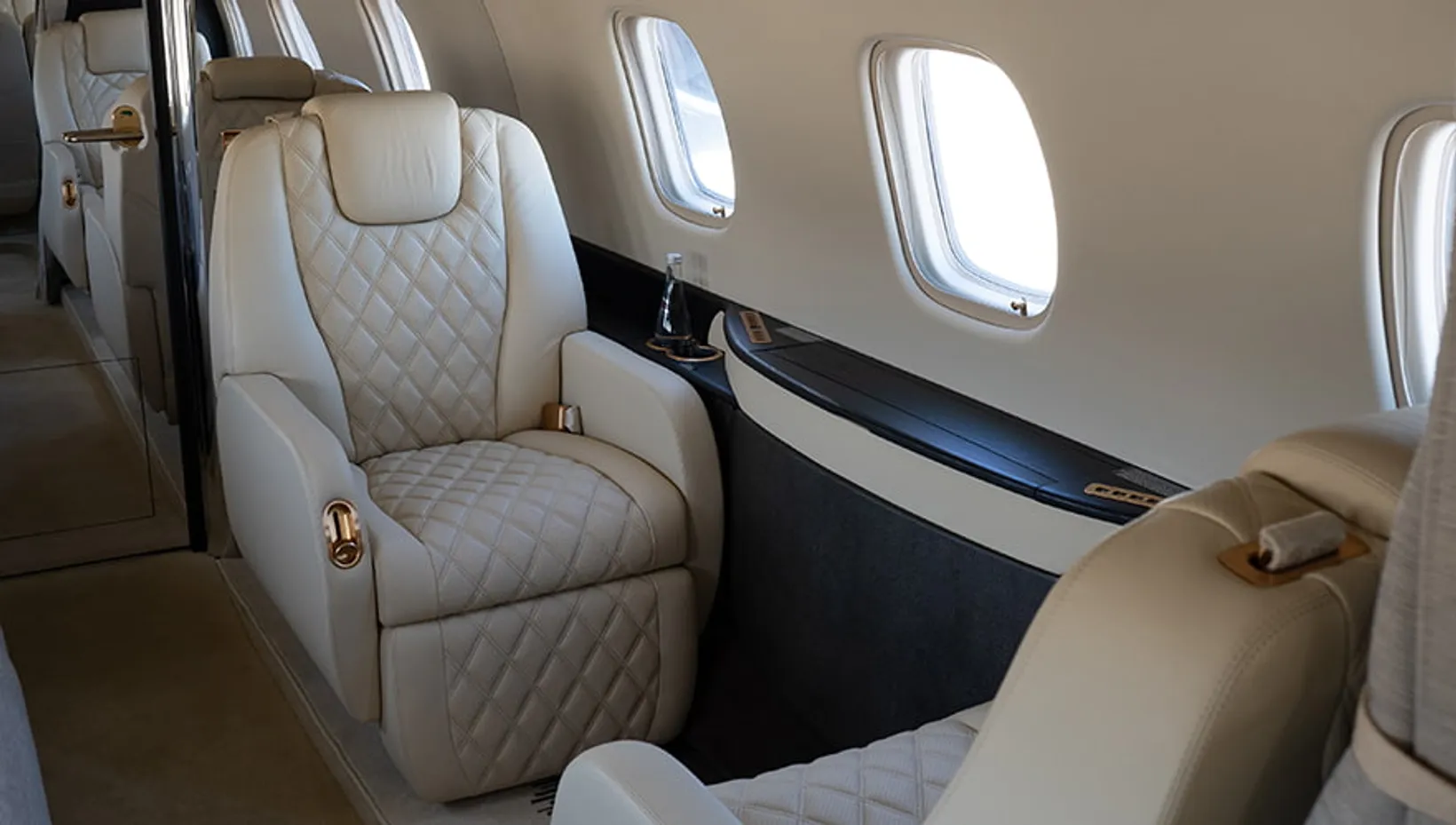Charter an Embraer Legacy 650 / 650E Large Jet