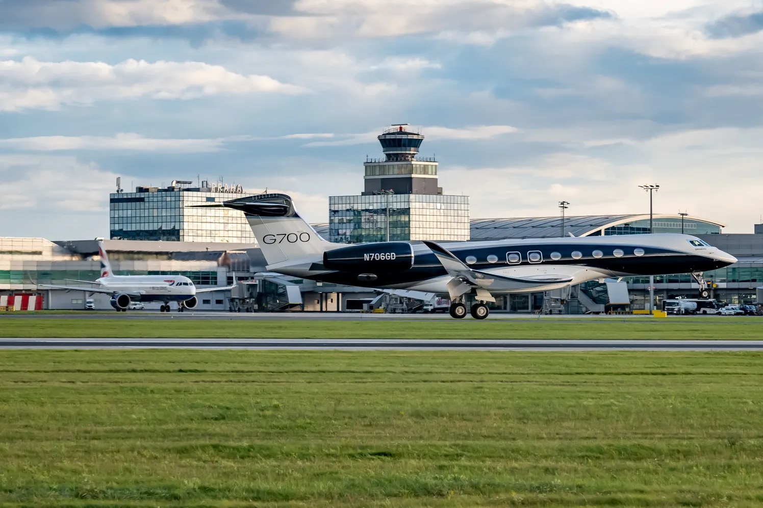 Jet privado : Aeropuerto Václav Havel de Praga (PRG)
