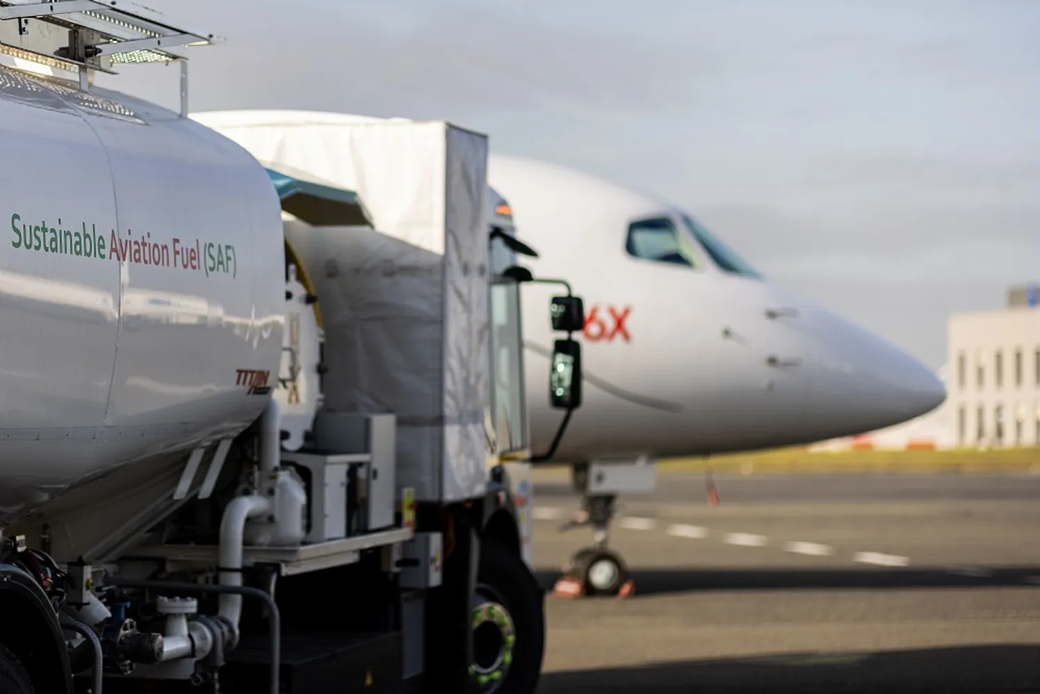 ¿Qué es SAF? El nuevo combustible sostenible para aviones