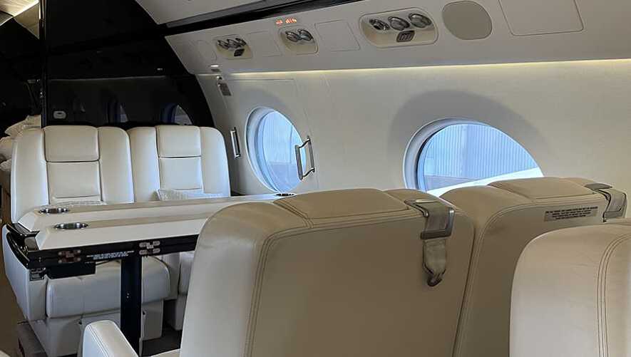 Charter a Bombardier Challenger 650 Large Jet