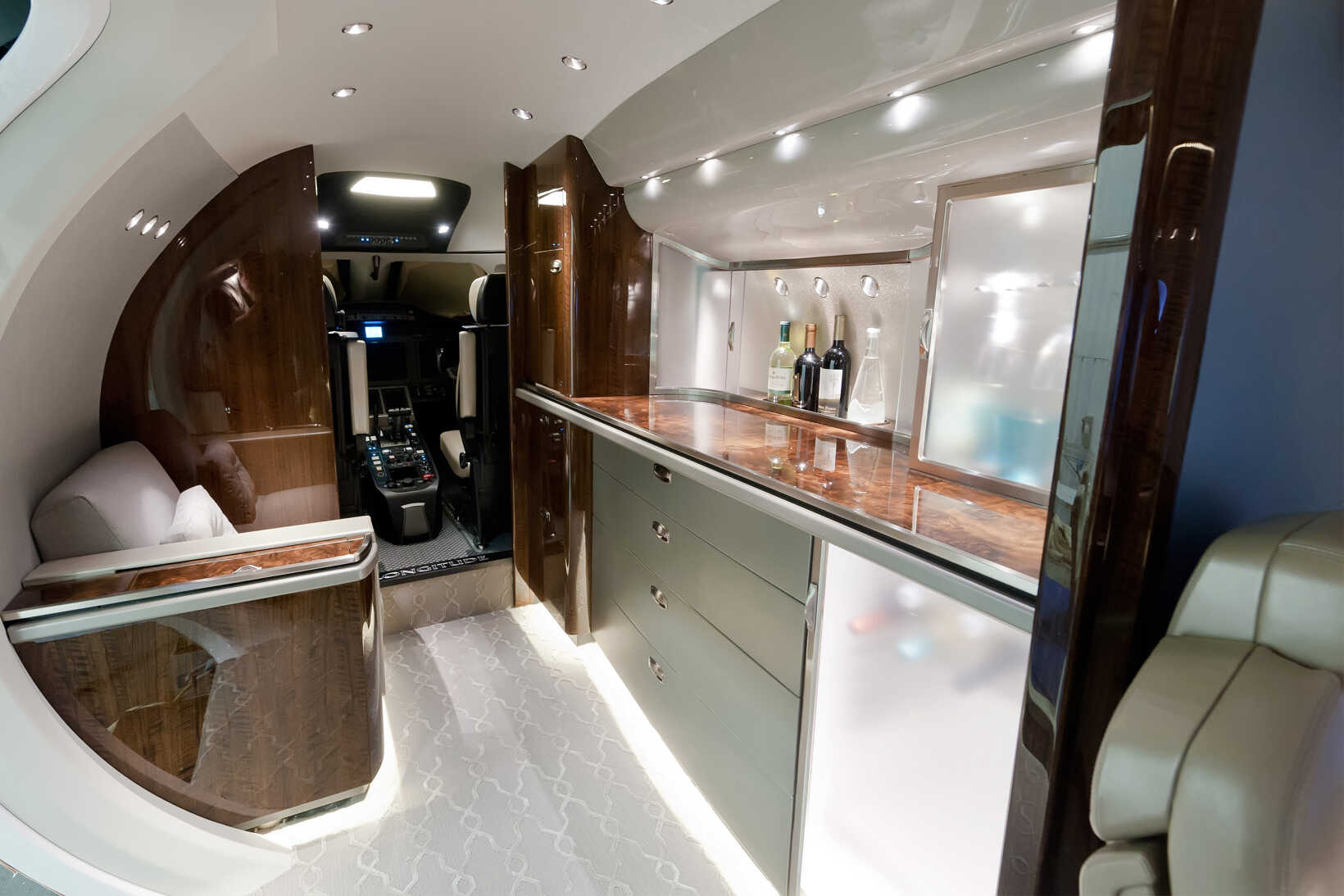 Charter a Cessna Citation Latitude Midsize Jet